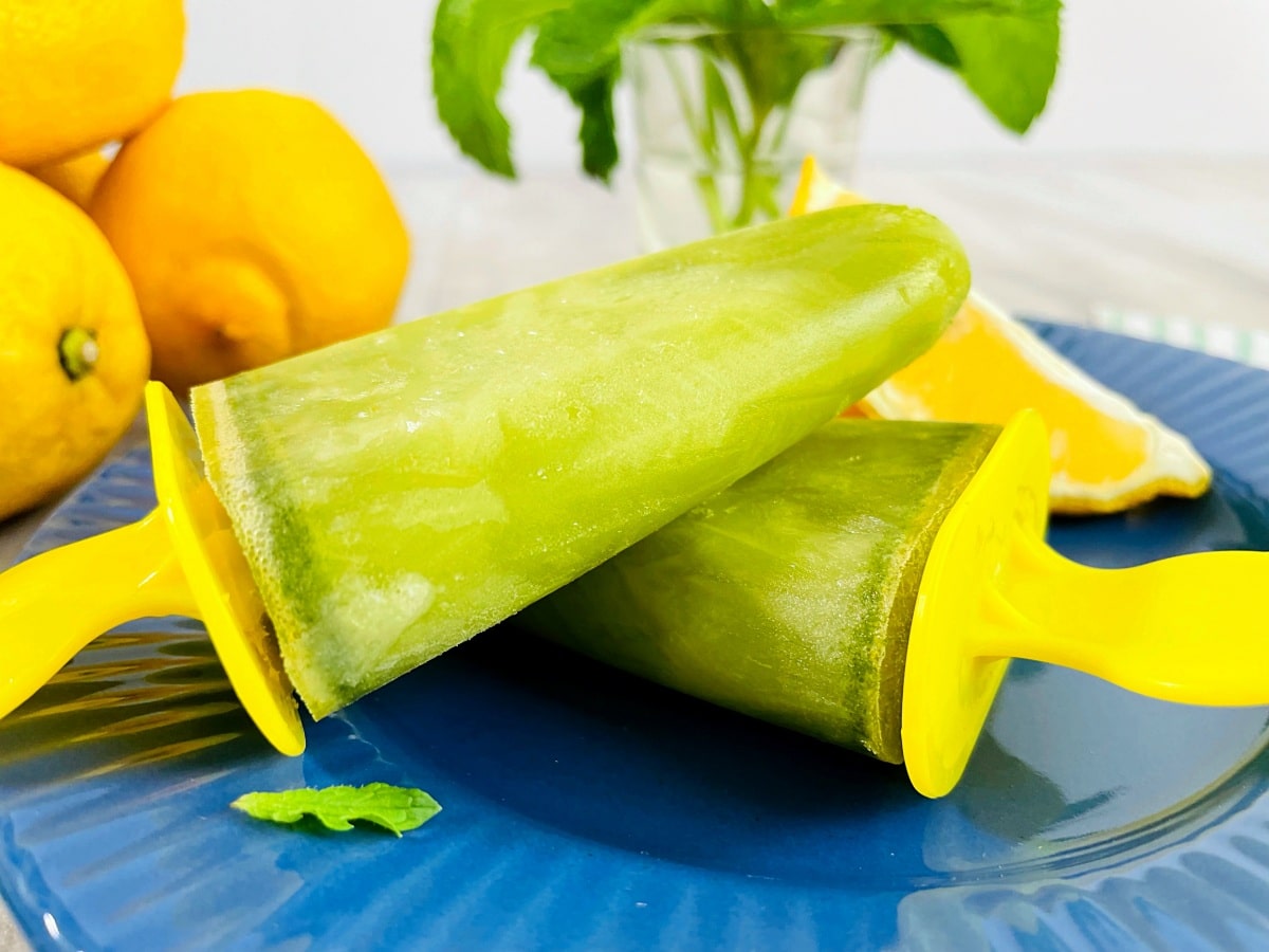 Mint Lemonade Popsicles: A Refreshing Frozen Treat - Windy City Baker
